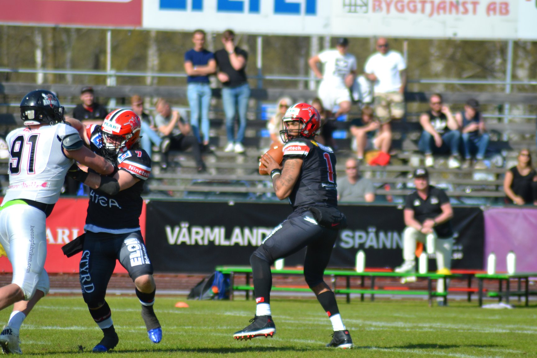 Sweden: The Carlstad Crusaders are back! Whip Örebro Black Knights