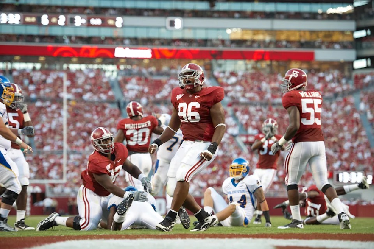 Former Alabama defensive lineman facing charges for allegedly ...