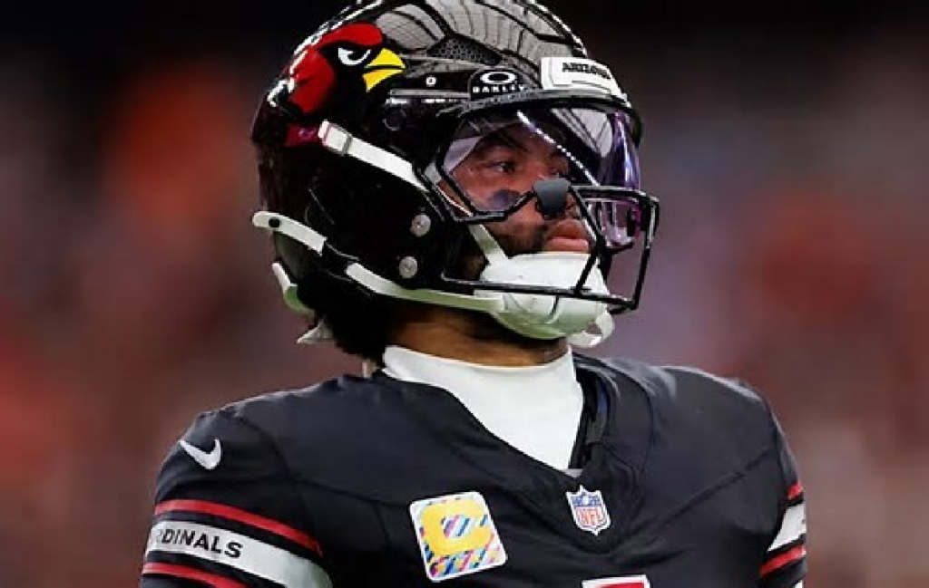 Kyler Murray comes home, signs with childhood team, Minnesota Vikings
