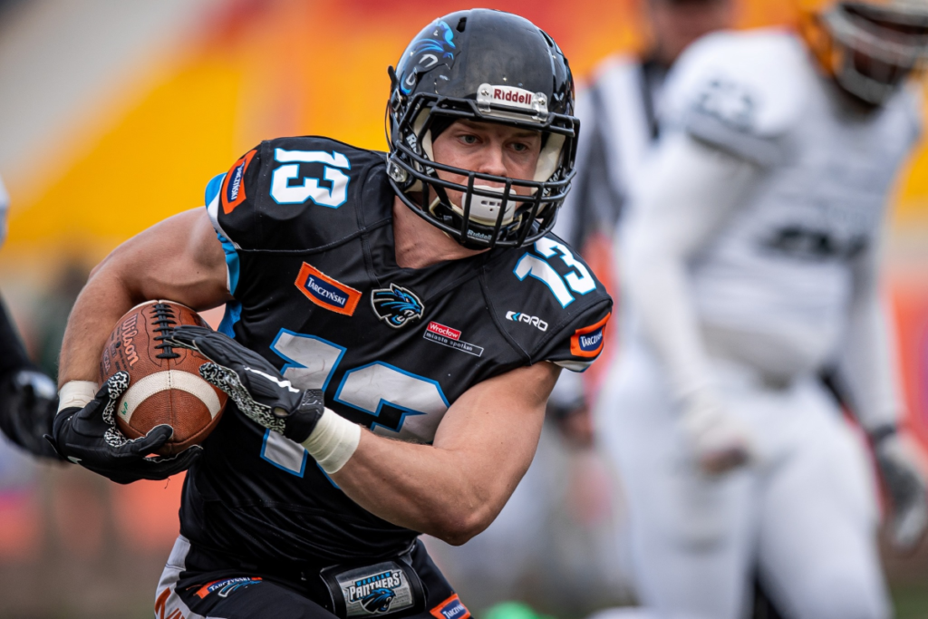 Wroclaw Panthers rely on a bevy of players in dominant semifinal win